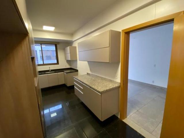VENDO COBERTURA LUXUOSA NA ASA SUL PRONTA P/MORAR VISTA LIVRE!