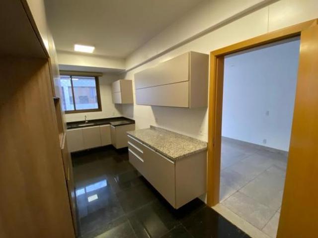 VENDO COBERTURA LUXUOSA NA ASA SUL PRONTA P/MORAR VISTA LIVRE!