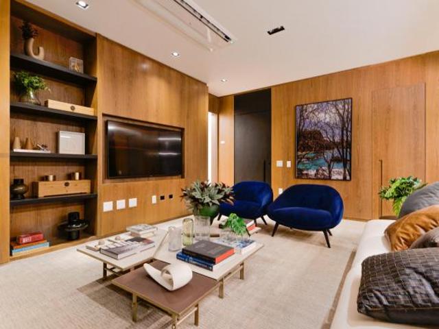 Vendo decorado da Lindenberg Itaim no 23º Andar / Corretor Thiago Add