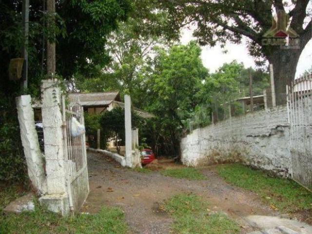 Vendo duas casas na Avenida João de Oliveira Remião