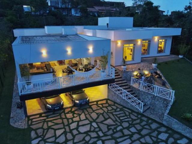 Vendo está linda casa no condomínio Solar da Serra em Brasília