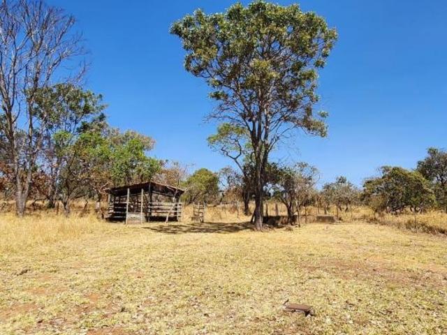 VENDO EXCELENETE CHACARA COM UMA CASA COM 5 QUARTOS 5 SUÍTES SEMI ACABADA