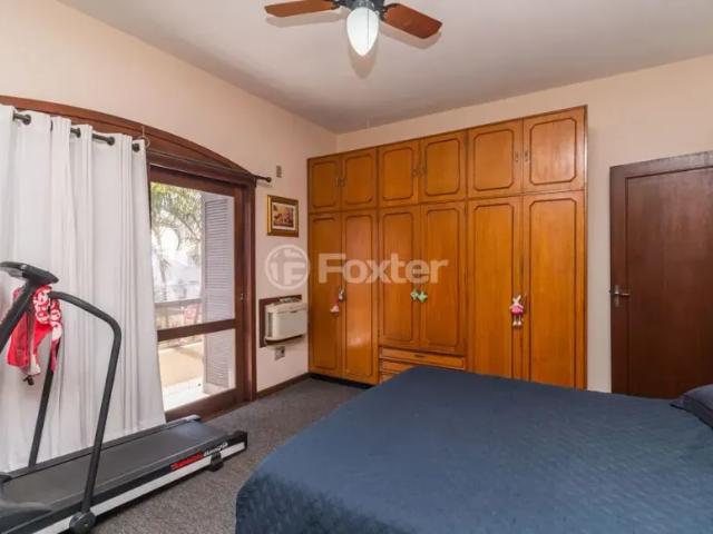 Vendo casa com piscina, 04 quartos, no bairro Morro Santana Porto Alegre RS