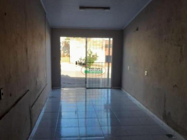 VENDO EXCELENTE CASA COM PONTO COMERCIAL NO SANTA MARCELINA SL MG