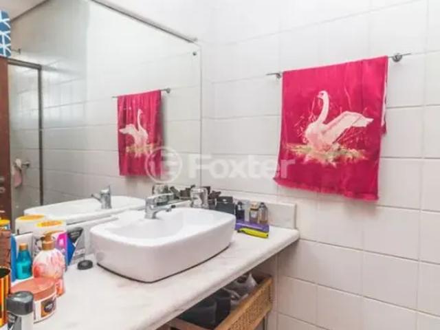 Vendo Excelente casa em condomínio 3 quartos 3 suítes 3 garagens 240m² no Bairro Santa Tereza!