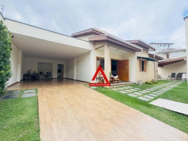 VENDO EXCELENTE CASA NO BAIRRO PINHEIRINHO EM ITAJUBÁ/MG