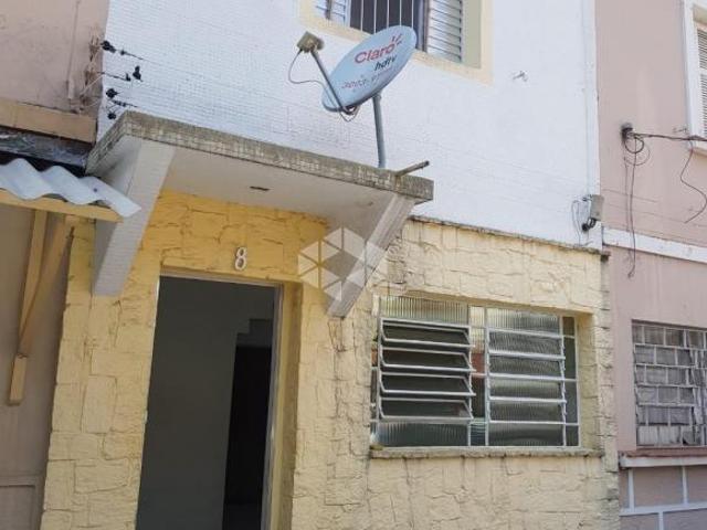Vendo Excelente Casa no Brás em Vila Fechada