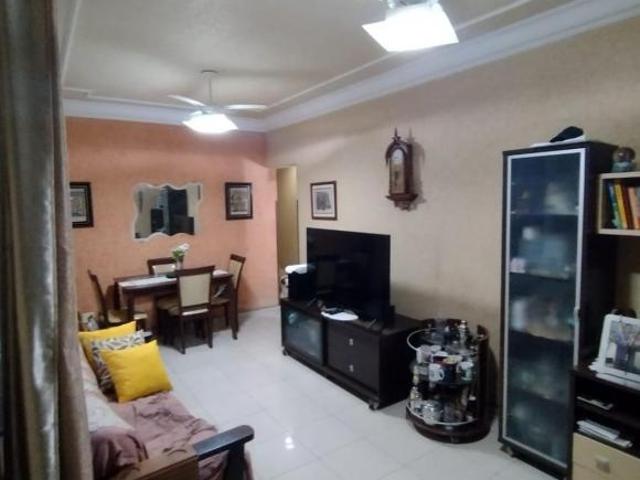 Vendo excelente casa sobreposta baixa com 03 dormitórios 01 suíte na Vila Vale