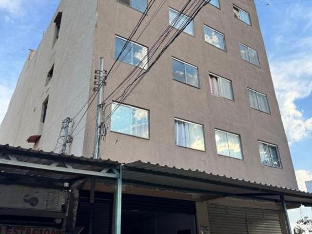Vendo excelente apt na Avenida Sucupira