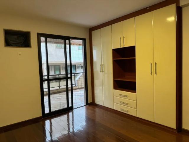 Vendo excelente apartamento 3 quartos, Recreio