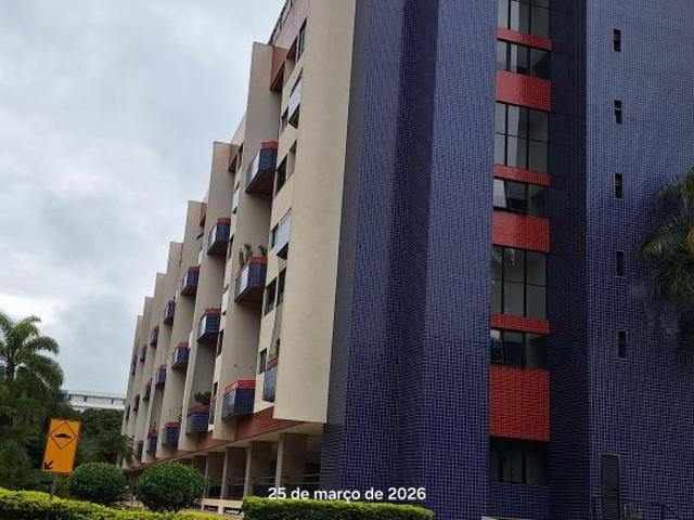 Vendo excelente apartamento de 02 quartos no Ed. Balzac II, na 303 Norte!