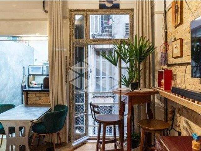 Vendo Excelente apartamento Reformado e Mobiliado no Centro Histórico de SP