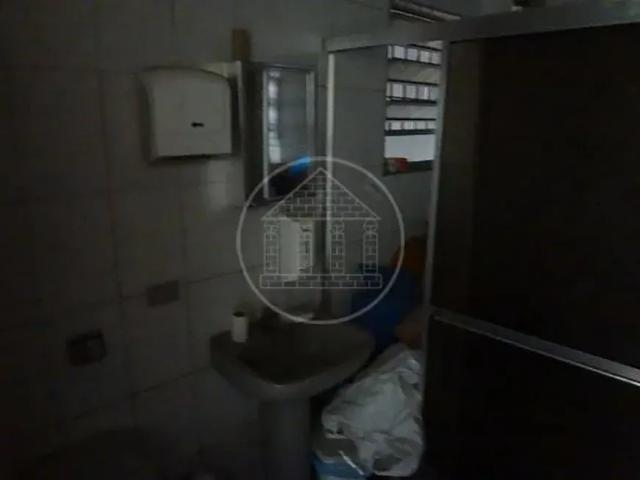 Vendo excelente Galpão de 250 m² no bairro Guarapiranga, com salas e banheiros, pé direito alto, pr