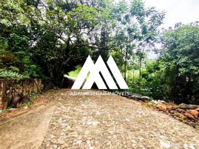 Vendo fazenda em Itaúna de 12 hectares com excelente localização