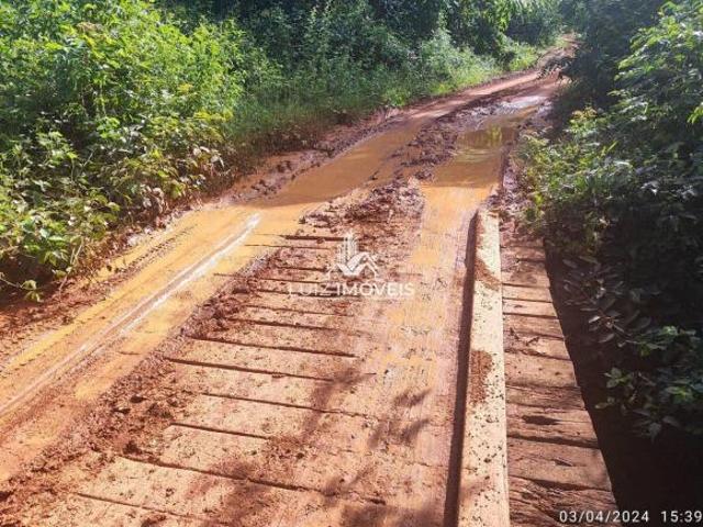 VENDO FAZENDA 1.300HECTARES PARACATU MG