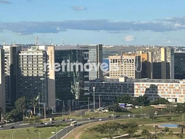 Vendo Flat no Brasil XXI andar alto, duas varandas e vista panorâmica