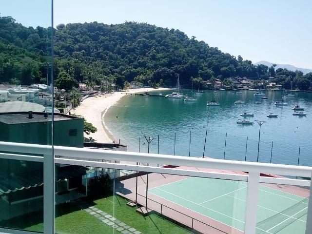 Vendo flat de 2 quartos com vista para o mar no Condomínio Yacht Flat em Angra dos Reis RJ