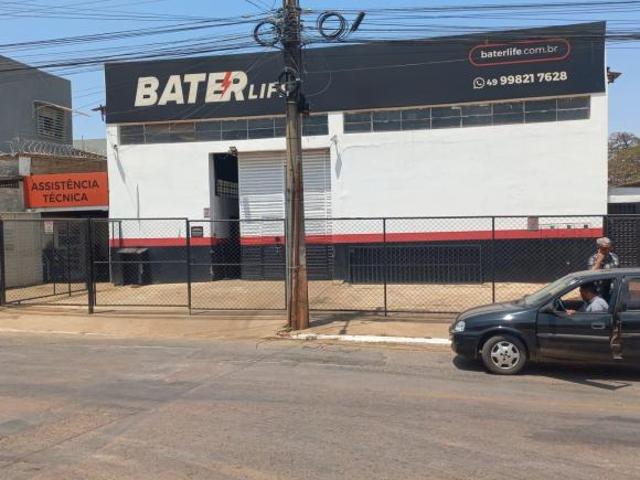 VENDO GALPÕES EM TERRENO DE 700m2 ESCRITRURADO NO SETOR INDUSTRIAL DE TAGUATINGA