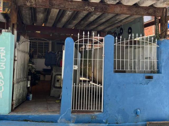 VENDO IMÓVEL PARA RENDA NA RUA LETÍCIA 353, JD. GUARUJÁ COM 7 CASAS EM TERRENO DE 295 M²