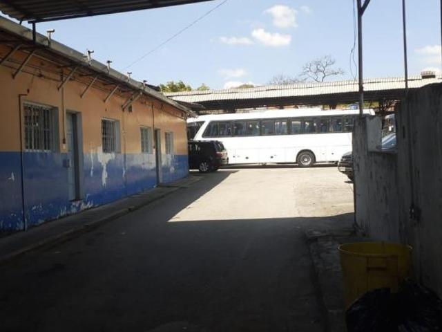Vendo Linda Área No Campo Limpo No Melhor Ponto Da Região