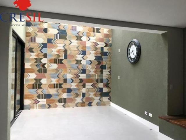Vendo Linda Casa, novíssima em condomínio Fechado em Barueri