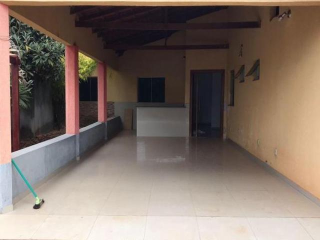 VENDO LINDA CASA COM ESTRUTURA P/ 02 ANDARES PRONTA P/ MORAR 98150 8787