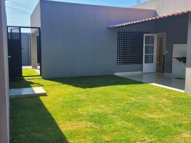 VENDO linda casa de 2 Quartos, em Valparaíso, próximo à divisa com o DF