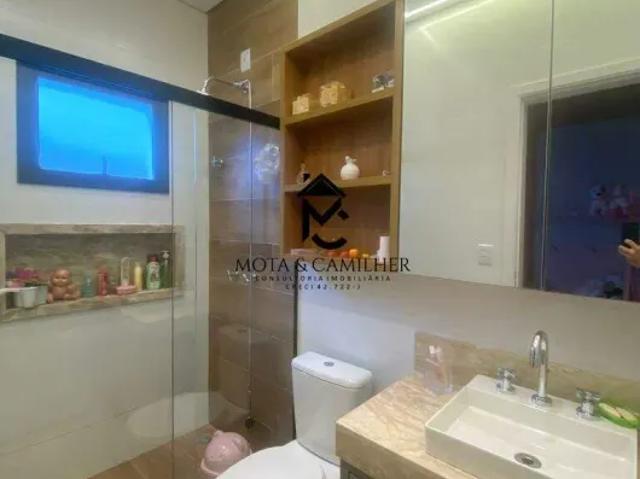 Vendo Linda Casa Térrea com piscina no Condomínio fechado
