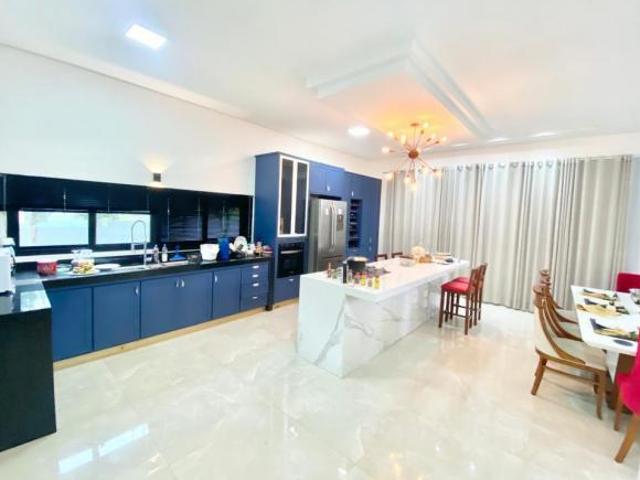 VENDO LINDA CASA TÉRREA MODERNA COM 04 SUÍTES NO JARDIM BOTÂNICO!