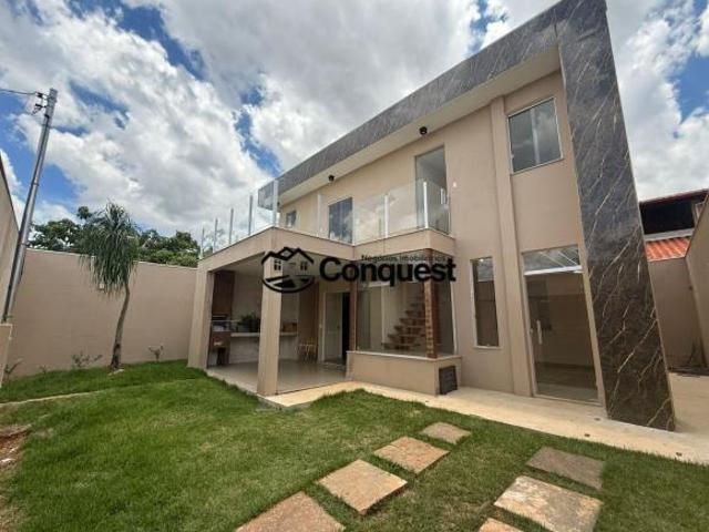 Vendo LINDA e NOVA Casa Duplex 4 Quartos com suite e semi suite, Bairro Lundcea, Lagoa Santa !