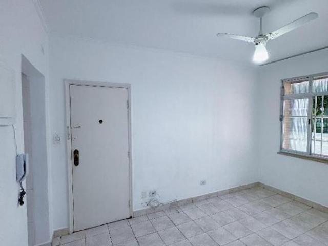 Vendo lindo Apartamento de 2 dormitórios e garagem na quadra da praia do Boqueir