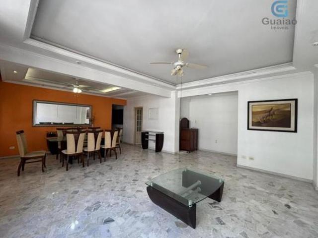 Vendo lindo Apartamento de 3 dormitórios e suíte no Gonzaga em Santos