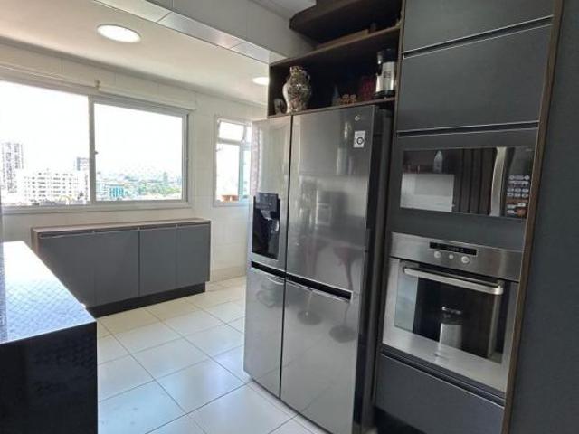 Vendo lindo Apartamento de 3 dormitórios, suíte e 2 vagas no Boqueirão em Santos