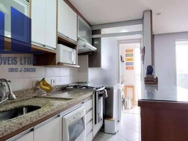 Vendo lindo apartamento de 3 dormitórios, 1 suíte e 2 vagas! R$390 mil
