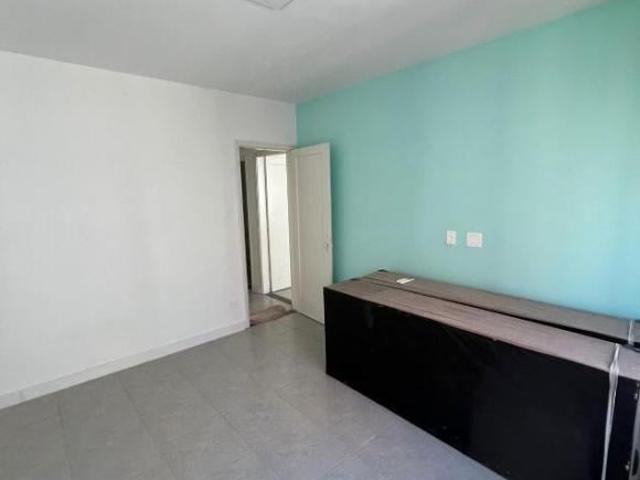 Vendo lindo Apartamento reformado de 2 dormitórios e suíte no José Menino em San