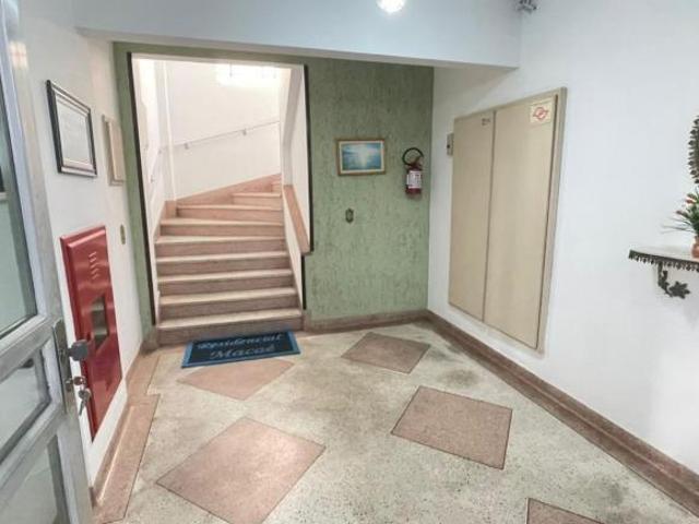 Vendo lindo e amplo Apartamento de 2 dormitórios e terceiro reversível na Ponta