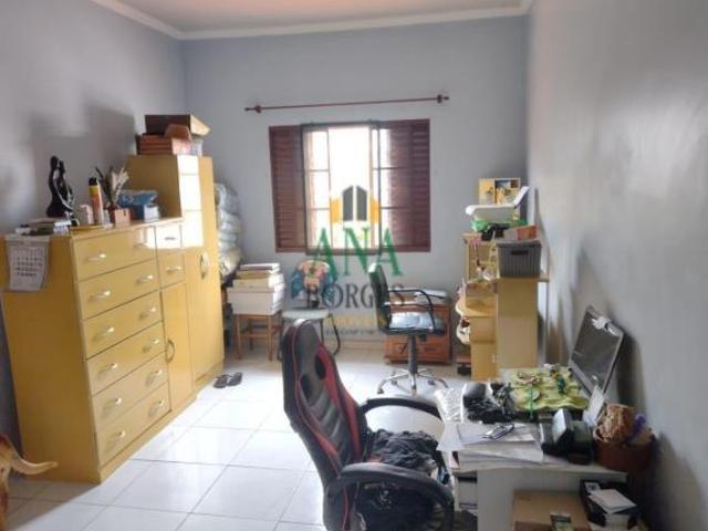 Vendo lindo sobrado no Condomínio Ibiti do Paço