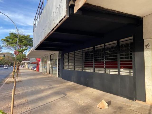 Vendo Loja Vazada CRS 515 W3 Sul Perto Centro Médico Entradas pela W2 e W3