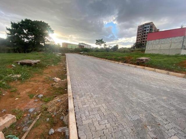 VENDO LOTE NA VICENTE OIRES DE ESQUINA CONDOMÍNIO COM BLOQUETE SCHOW !