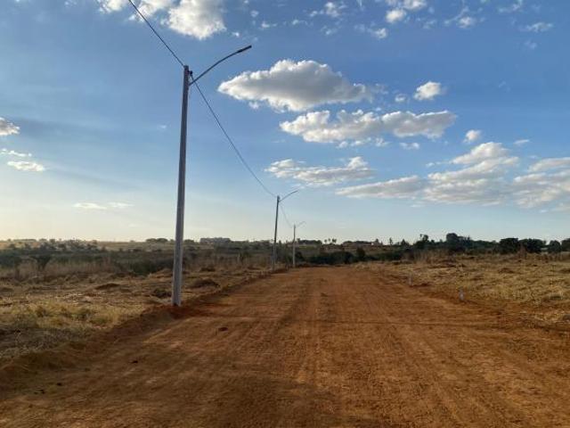VENDO LOTE NO CHIFRUDO EM VAL PARAISO COM 400m2 AC CARRO! 98150 8787