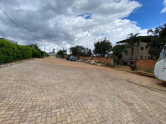 VENDO LOTE NO JARDIM BOTANICO LINDO IMÓVEL DENTRO DE CONDOMÍNIO. 98150 8787