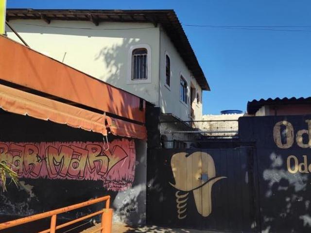 VENDO LOTE COMERCIAL DE ESQUINA NA QNJ 4 EM TAGUATINGA COM 250m2 CONS PREDIO!