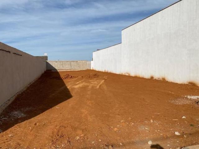 VENDO LOTE EM CONDOMÍNIO FECHADO MURADO ÓTIMA LOCALIZAÇÃO EM VICENTE PIRES!