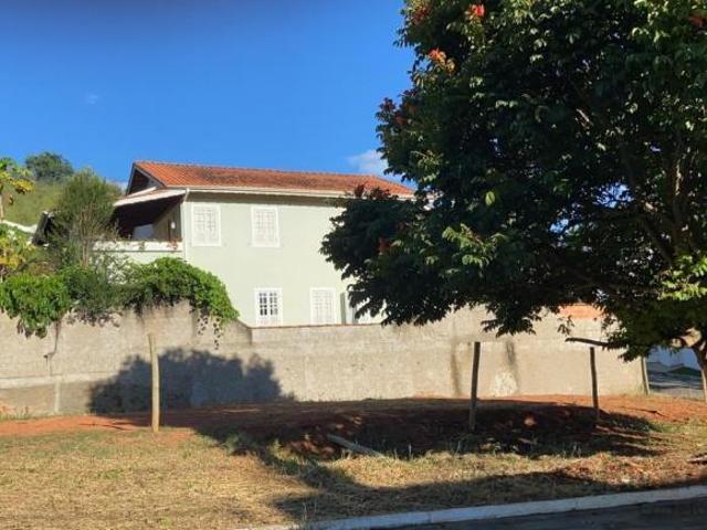 Vendo lote todo plano com ótima localização no Pinheirinho, um dos últimos com essa topografia dispo