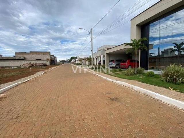 Vendo Lote 400m Rua do Sol cond. Leblon