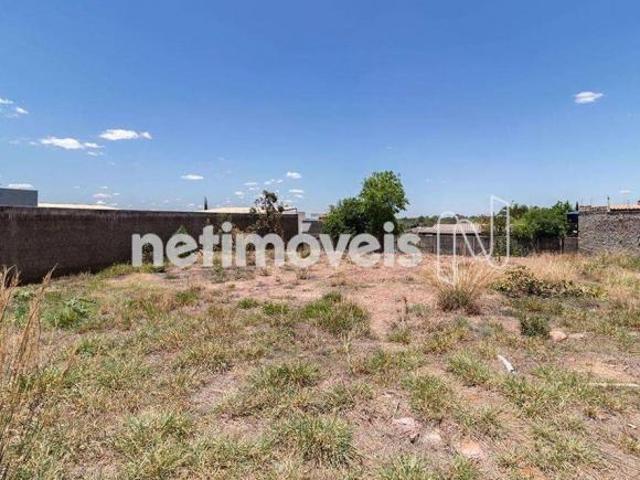 Vendo lote 700m² no Cond. Privê Morada Sul Etapa C
