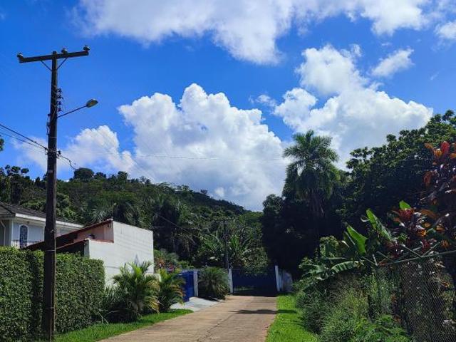 Vendo lote 900 no Jardim Botânico JN