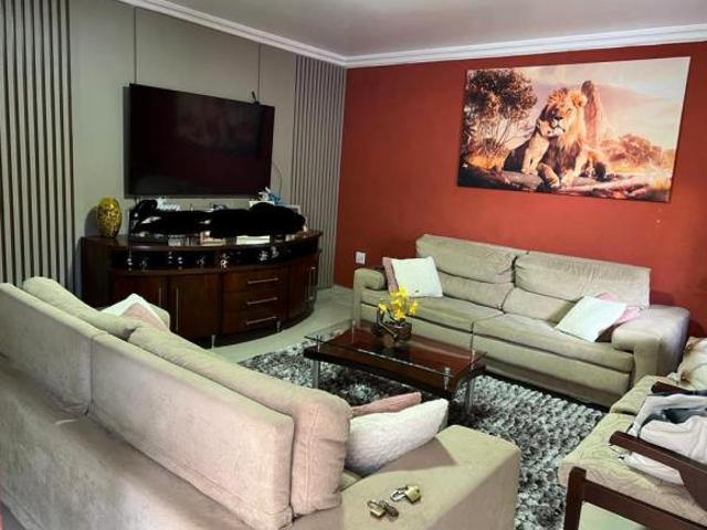 VENDO ÓTIMA CASA NA QMS 26