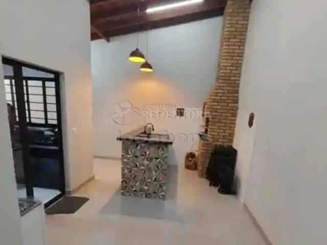 Vendo Ótima Casa no Bairro Aroeira 1