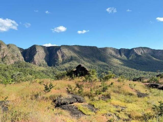 Vendo ou Troco 40.000 metros no Paraíso dos Pândavas, Alto Paraíso Góias. Morro da Baleia